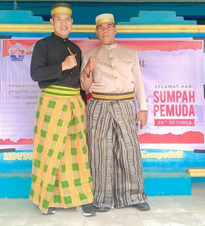 Peringati Sumpah Pemuda, Siswa dan guru SMKN 4 Takalar Berpakaian Adat – Berita Terbaru jurnal8 ...